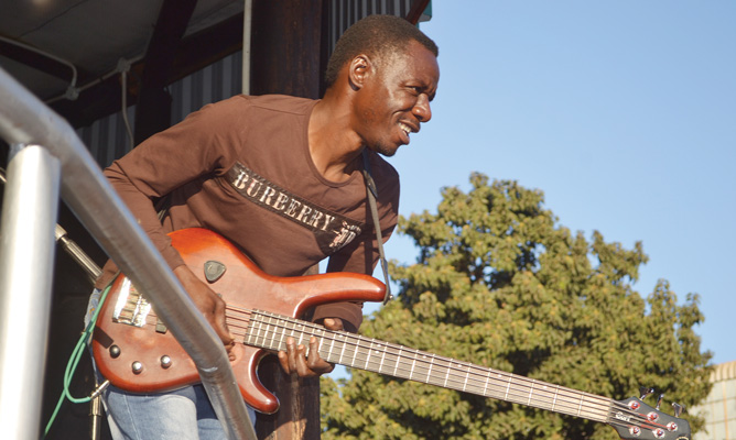 Alick Macheso "rebel" Noel Nyazanda Back