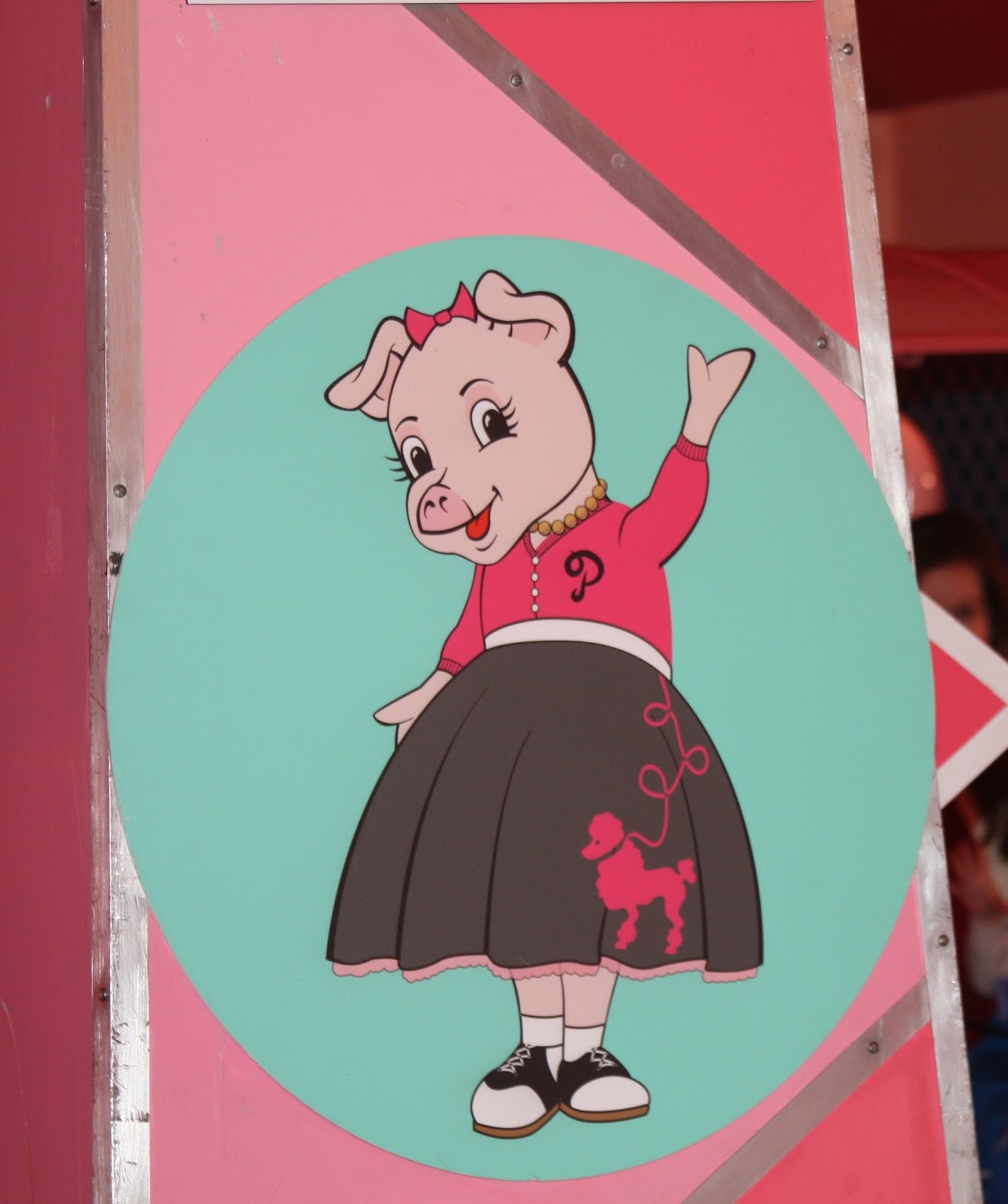 Magnolia Mamas : Atlanta's Pink Pig Holiday Tradition