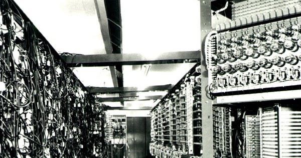 'tema variado': Colossus Mark 1 e Colossus Mark 2.