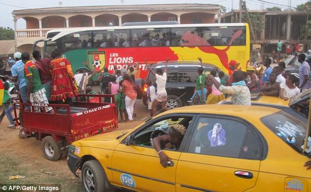 Cameroon players, coaches get heroic welcome after AFCON victory (Photos)