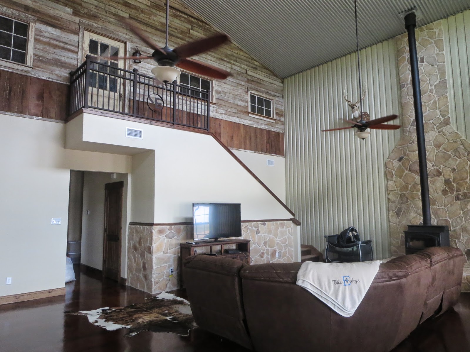 Weld House Homes: Living the Barn Life...