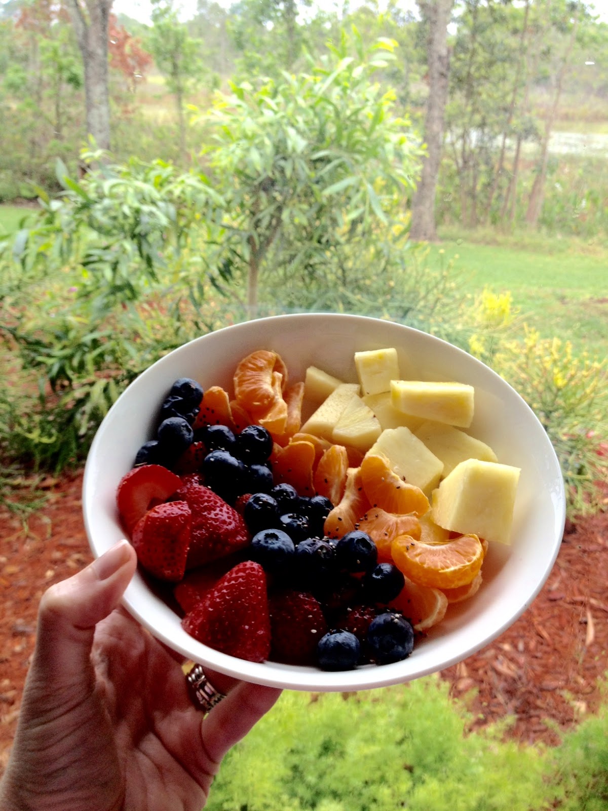 Simple Food Happy Life: Rainbow Fruit Bowl