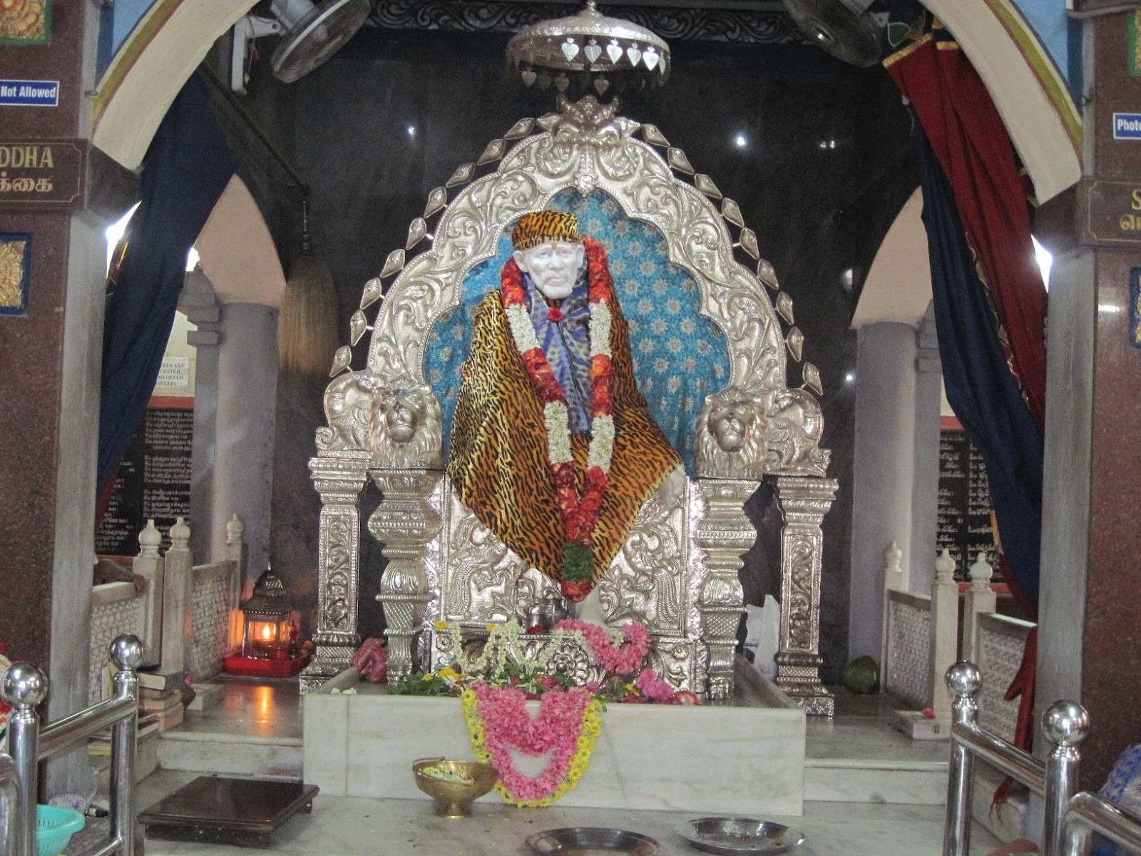 Shirdi Sai Baba Stories,Leelas and Teachings.: Blessings of Baba and ...