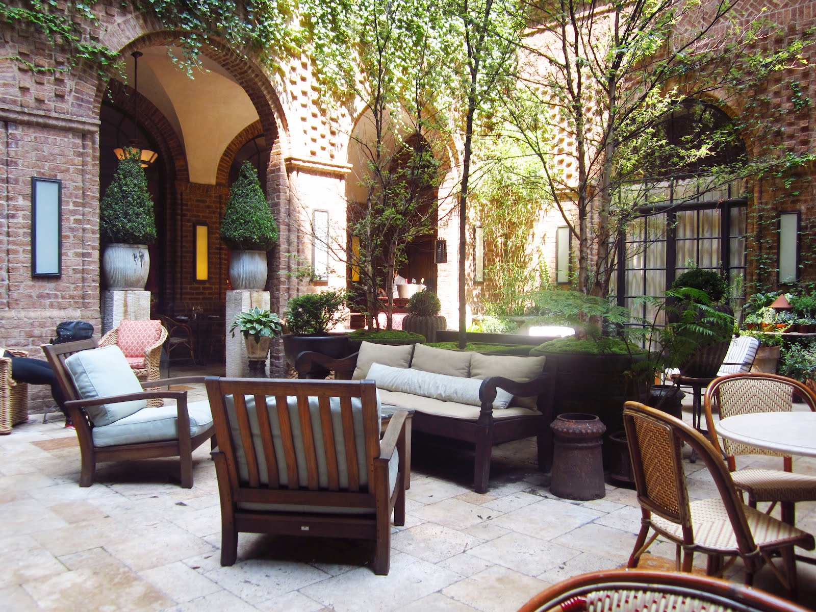 DESIGNING THE PERFECT CITY COURTYARD! | Nbaynadamas Furniture and Interior