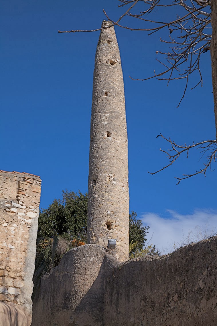 Las piedras cantan: El hito