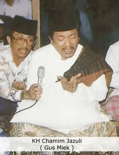 KH Chamim Djazuli ( Gus Miek ) ~ Berbagi itu indah