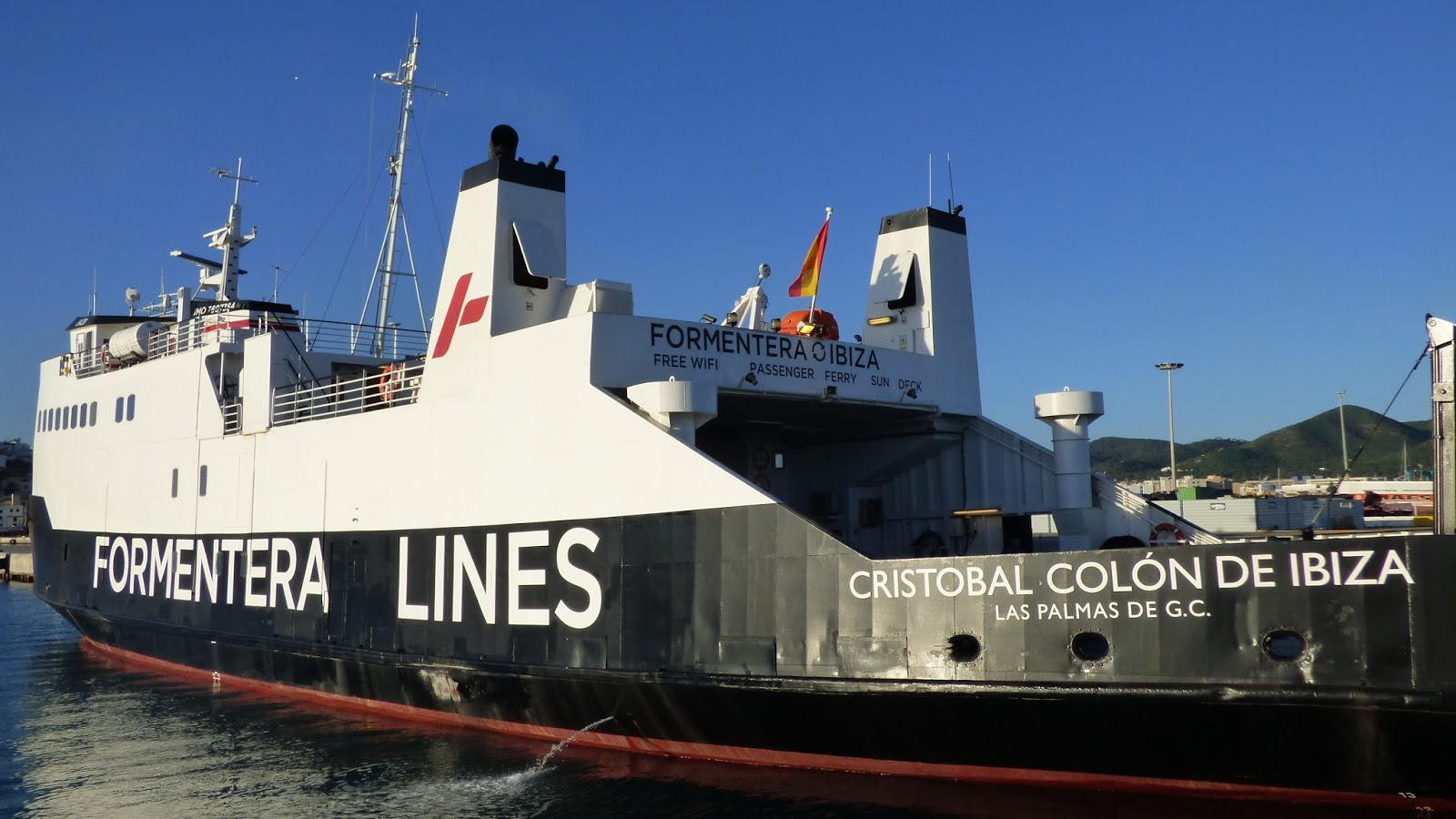 FERRYBALEAR: La Naviera Formentera Lines, ya tiene a su "Colón" en Ibiza