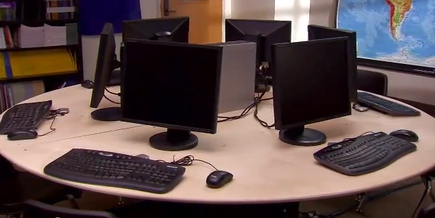 QUICK FIX TECHNOLOGY: ONE PC MULTIPLE USERS