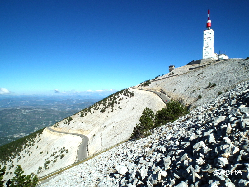Un jour....Une photo !: Sommet du Mont Ventoux par le Vallon des ...