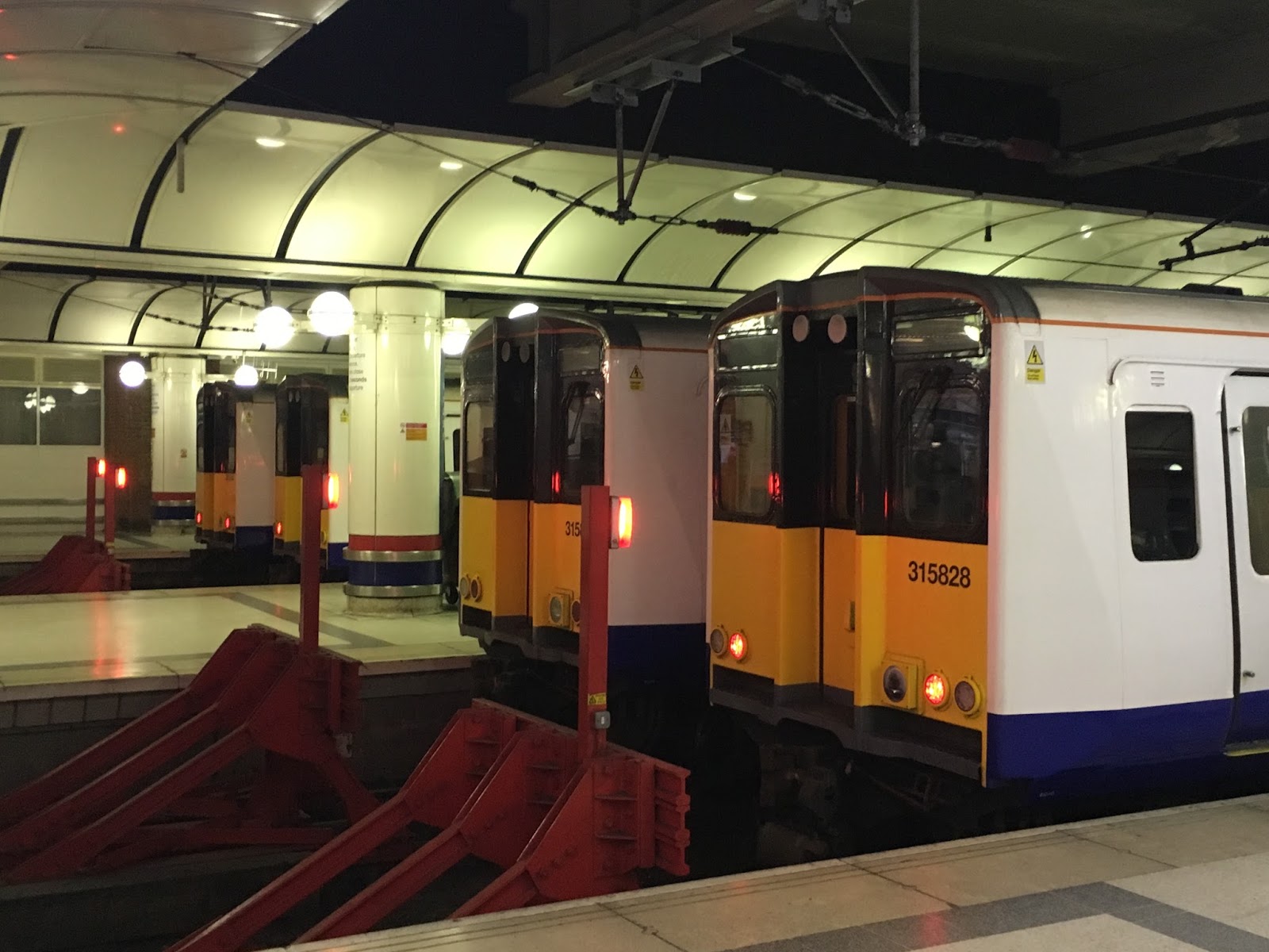 British Diesels and Electrics: Class 315 [Updated]