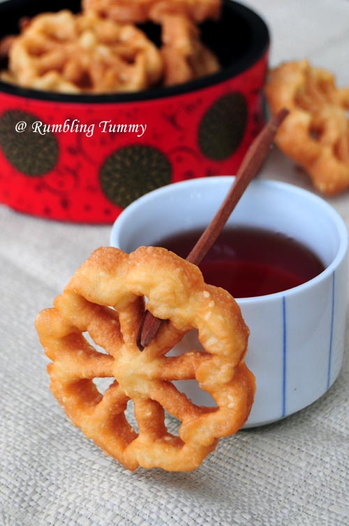 Rumbling Tummy: Kuih Loyang / Kuih Rose / Honeycomb Cookies