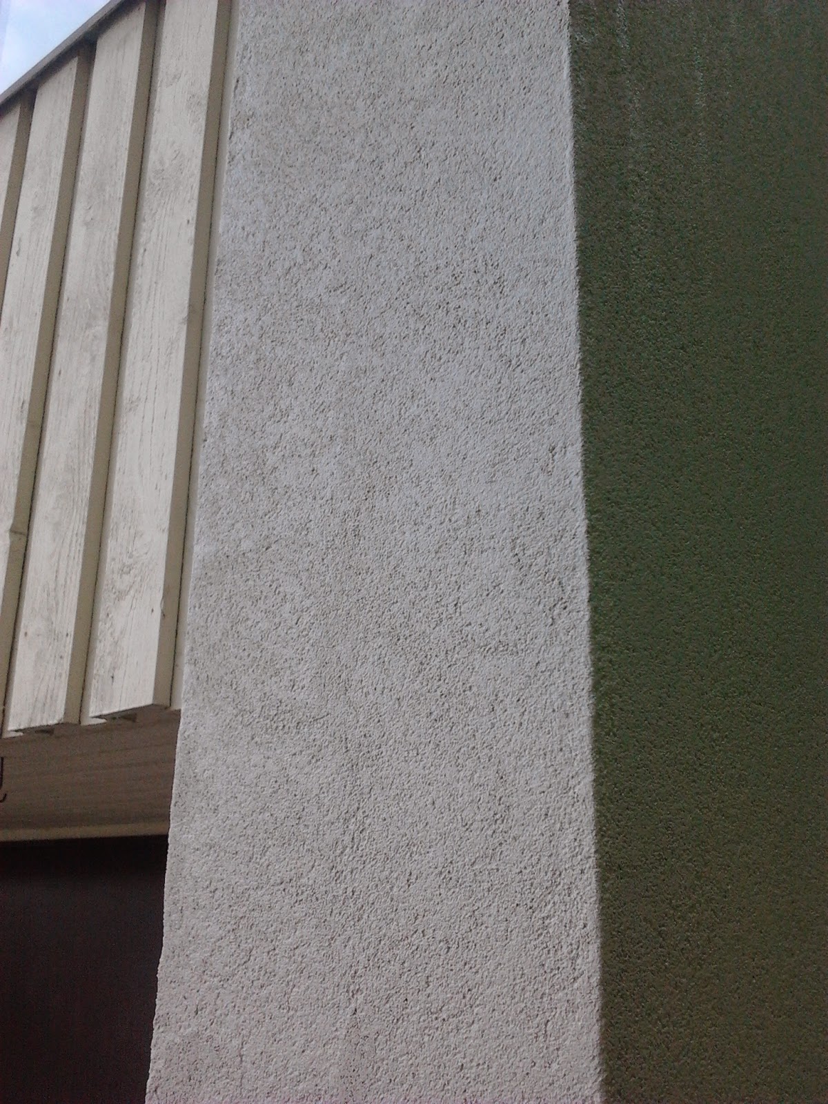 Uurrehöylä: Rakennuksen sokkelin rappaus