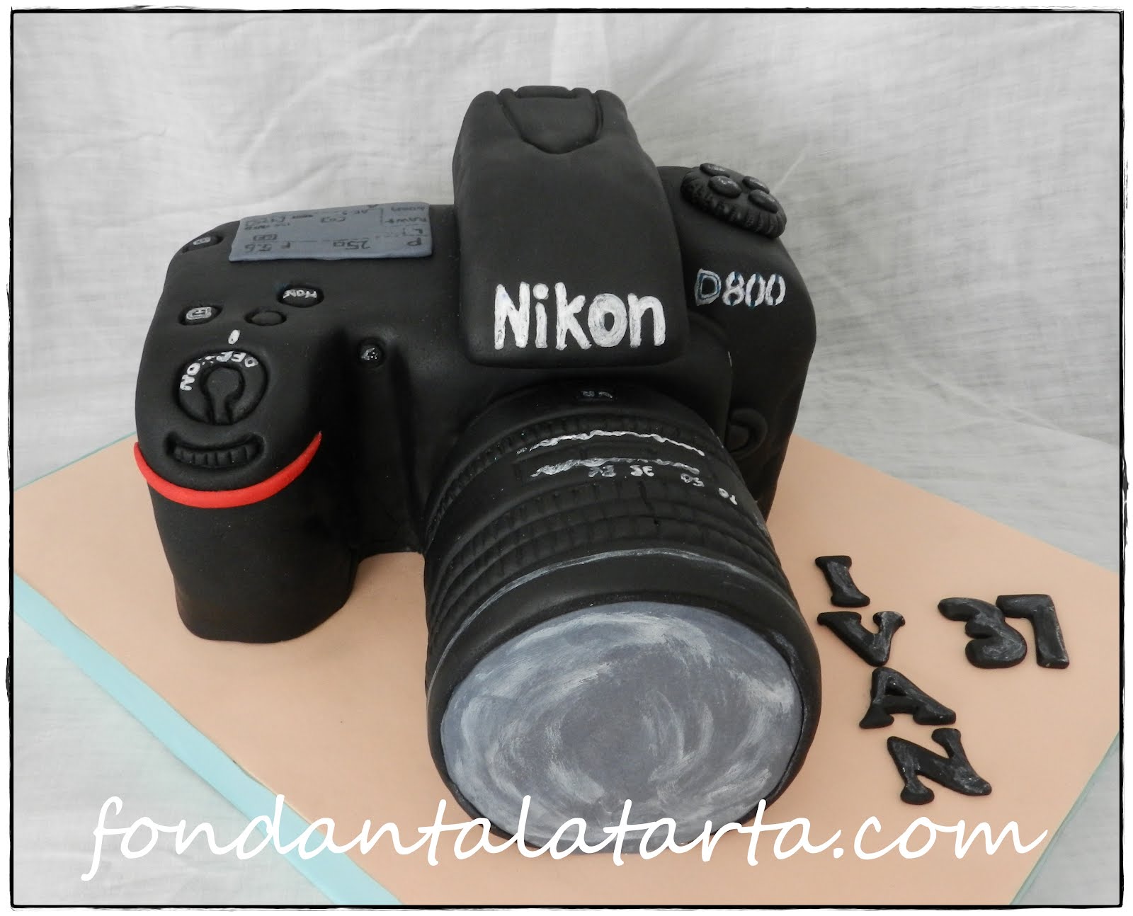 Fondant a la tarta: Tarta cámara de fotos Nikon D800