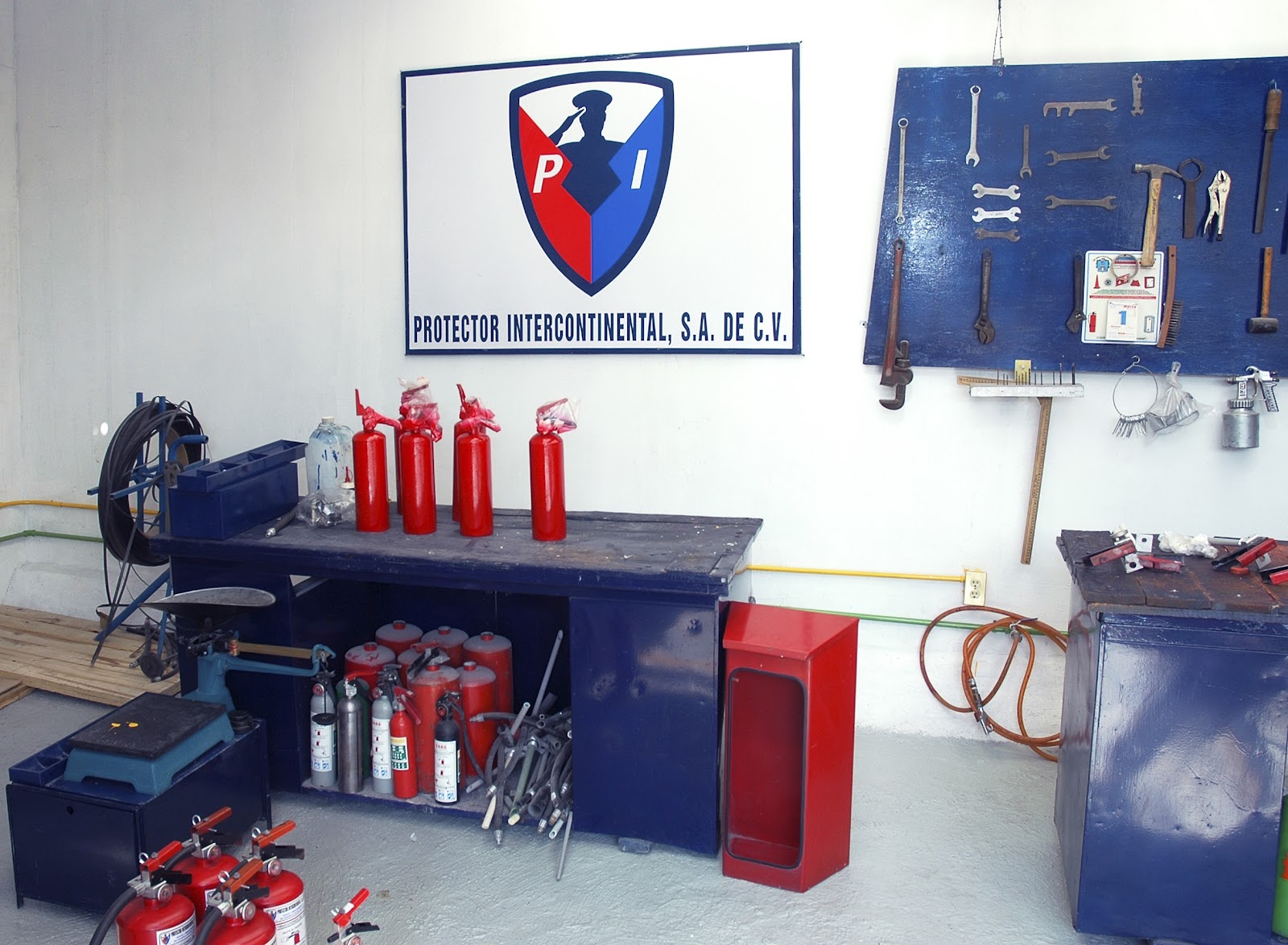 División y equipo de incendio ~ Protector Intercontinental