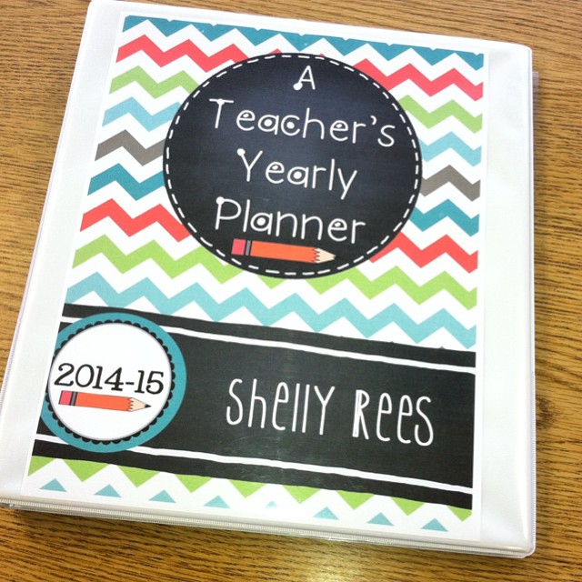 Teacher Organization with a Yearly Teacher Binder - Appletastic Learning
