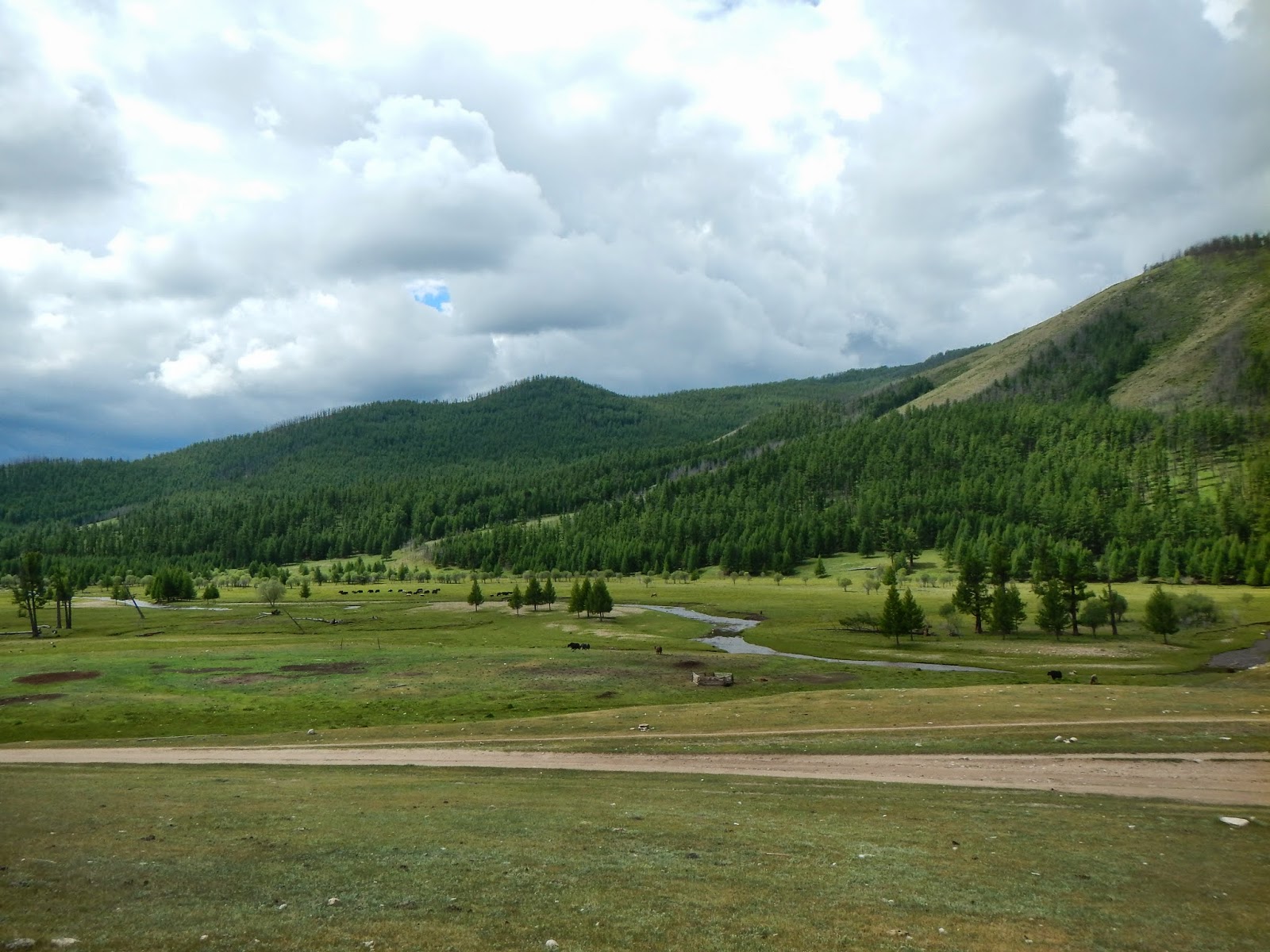 Mick's Moto Adventure: Open Plains, Mountain Ranges, Lakes, Beautiful ...