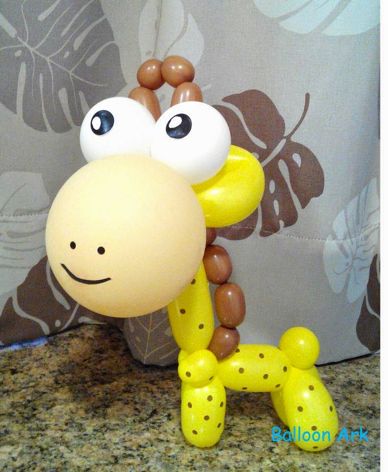 Balloon Ark: Balloon Twisting - Giraffe