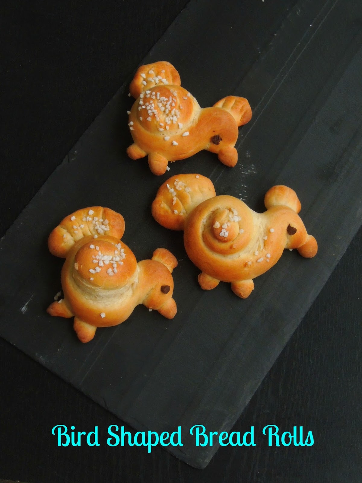 Priya's Versatile Recipes: Eggless Bird Shaped Bread Rolls