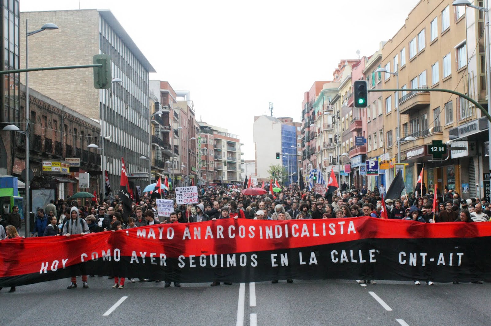 LA ÚLTIMA BARRICADA: 1º de Mayo CNT-AIT en Madrid