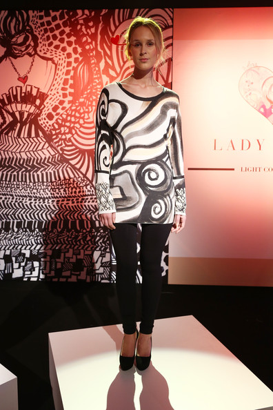 Ayca Yüce: Lady Faith