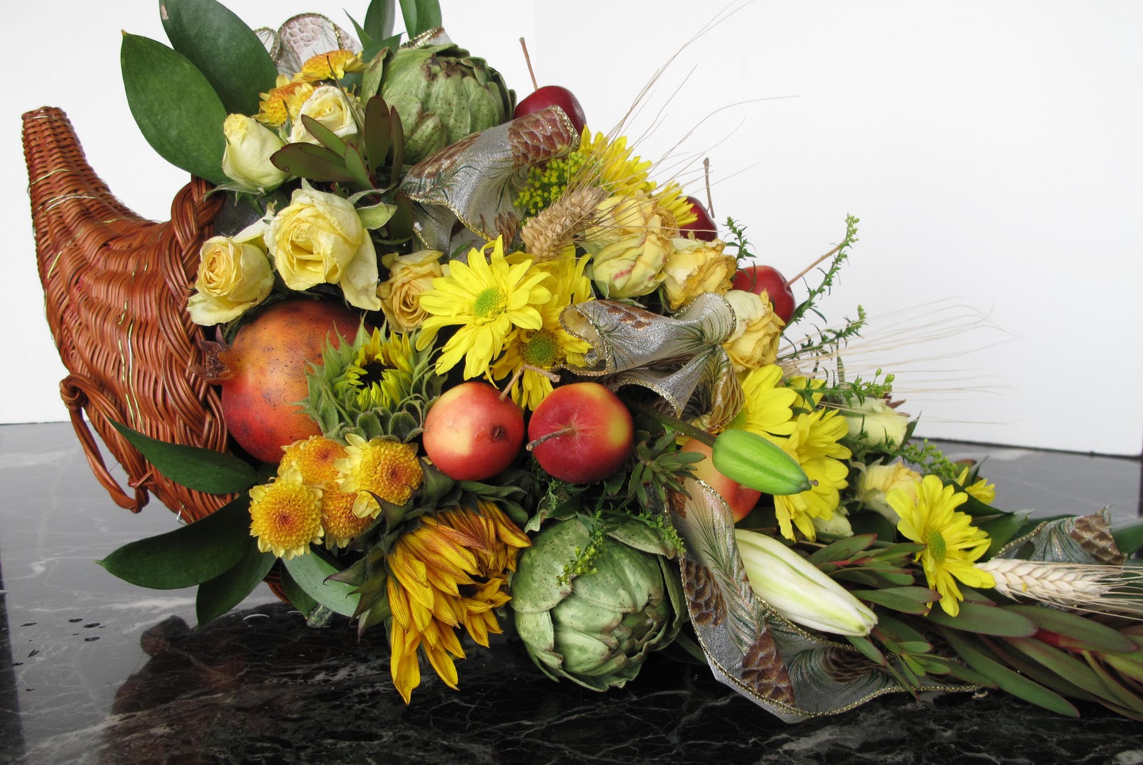 Design Floralia: Thanksgiving arrangements