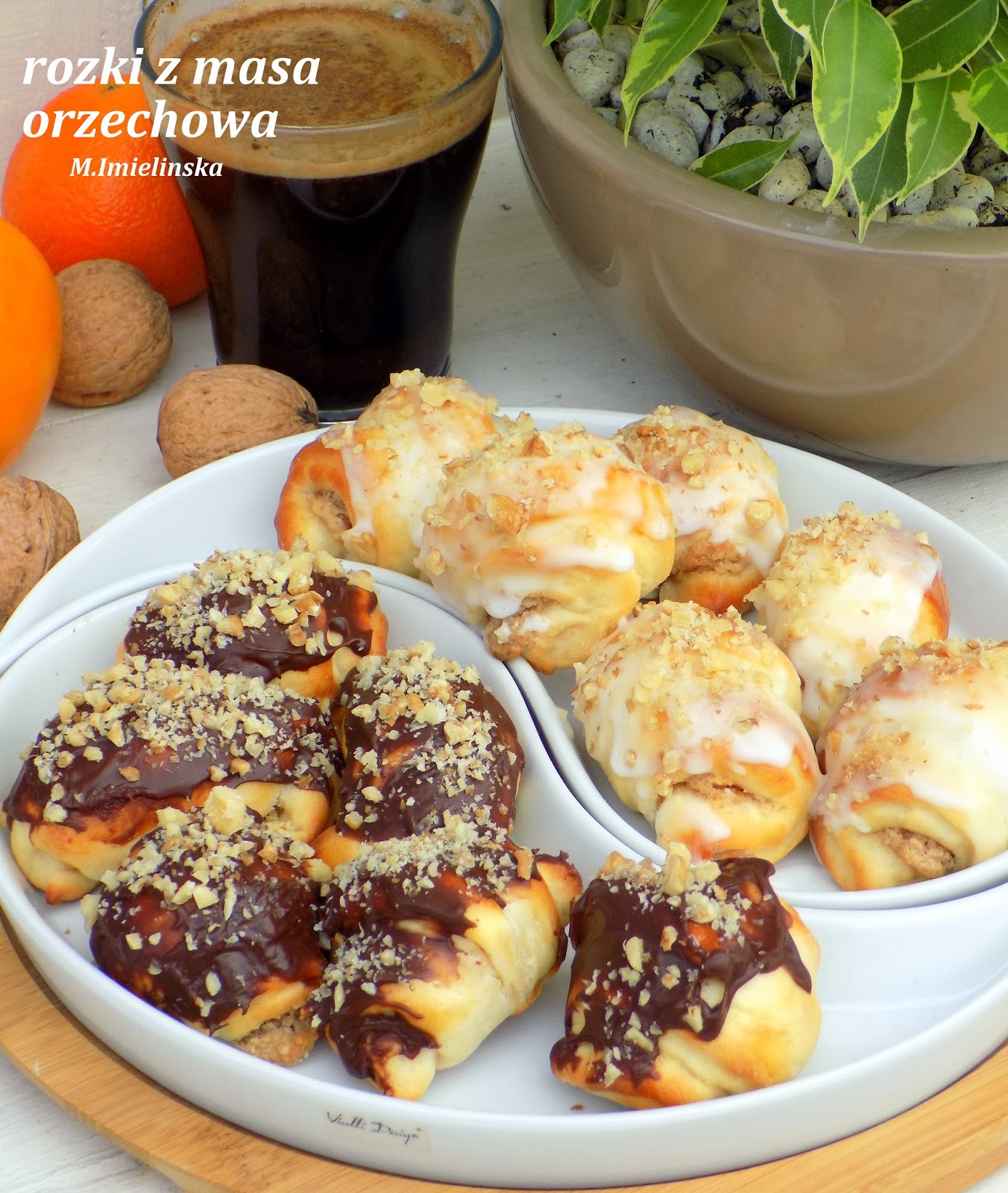 Domowa Cukierenka : rożki drożdżowe z masą orzechową