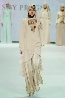 20 Foto Desain Baju Pesta Muslim Glamour Terpopuler - Kumpulan Model ...