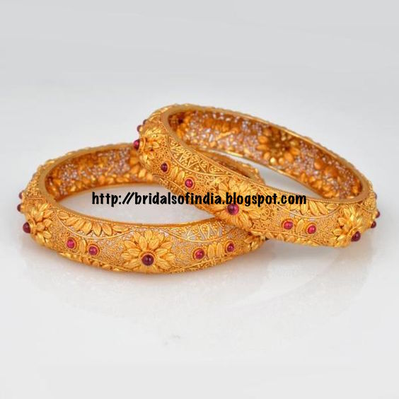 Fashion world: Patli Bangles By Waman hari pethe