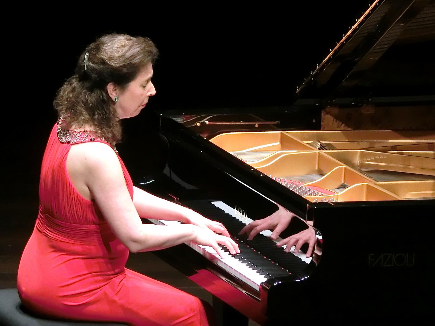 pianomania: ANGELA HEWITT PIANO RECITAL / Review