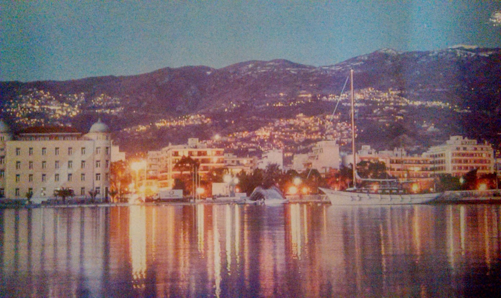 Walking and sightseeing at the port of Volos - Tourist guide Volos Greece