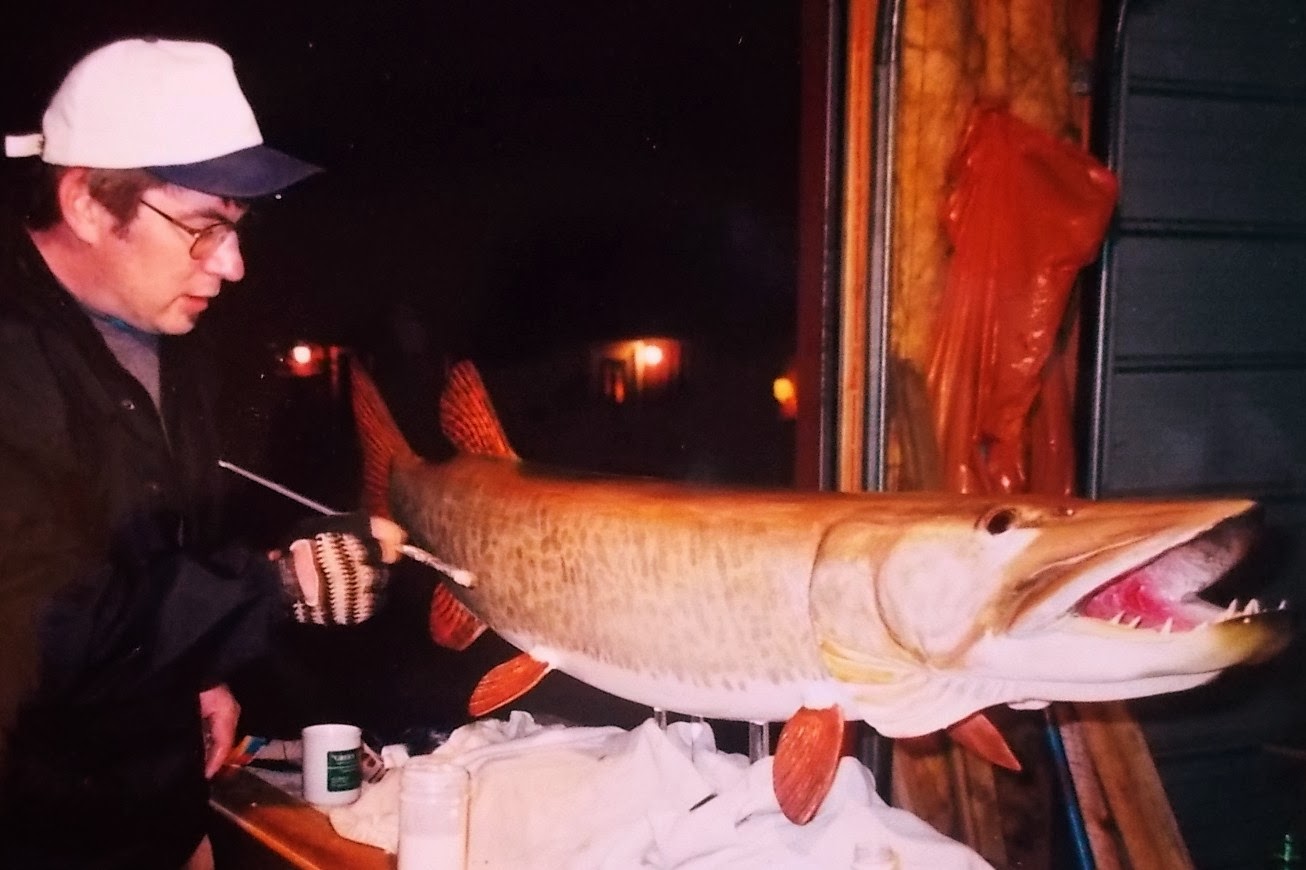 CHARLES WEISS ART: Repainting a wood carved Muskie at Vermilion Bay ...