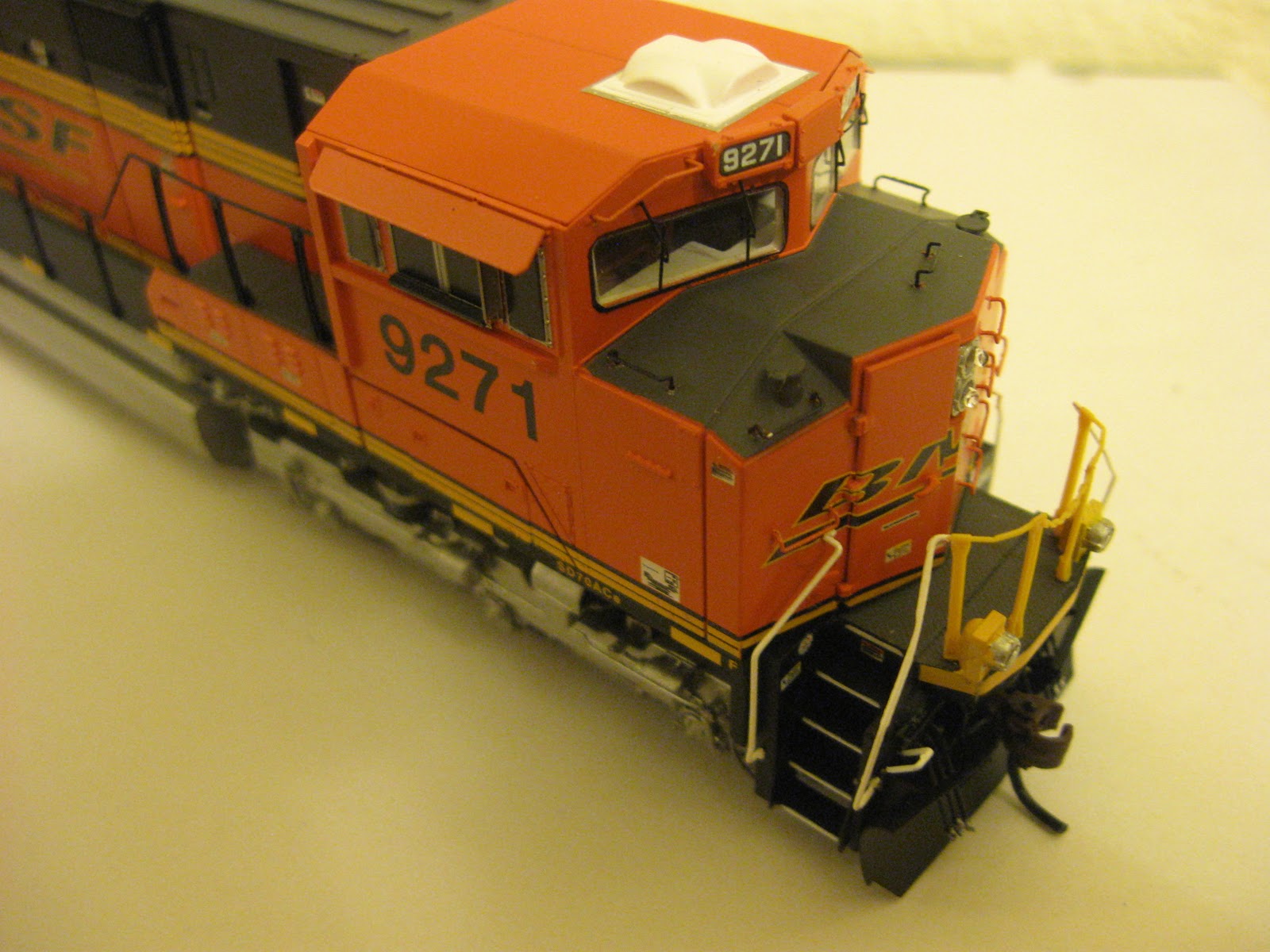 Ogden Brothers Trains: Product Review: Athearn Genesis SD70ACe
