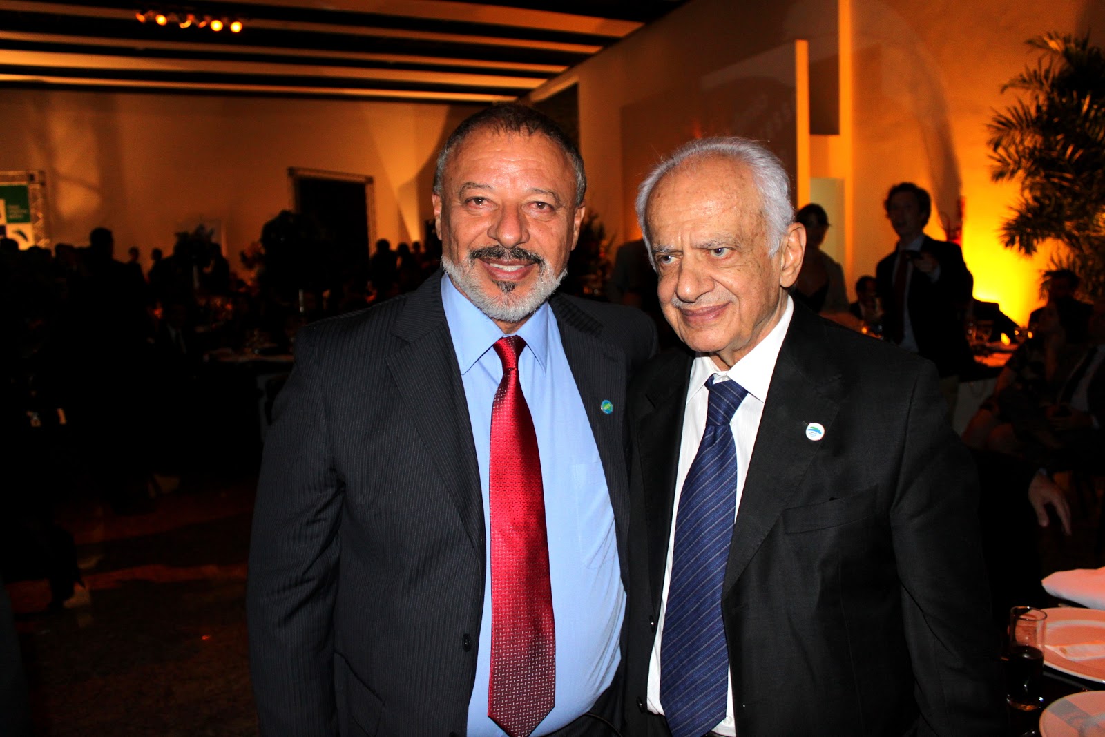 Rodolfo Vasconcellos: Randolfe Rodrigues - Brilhante e Exemplar