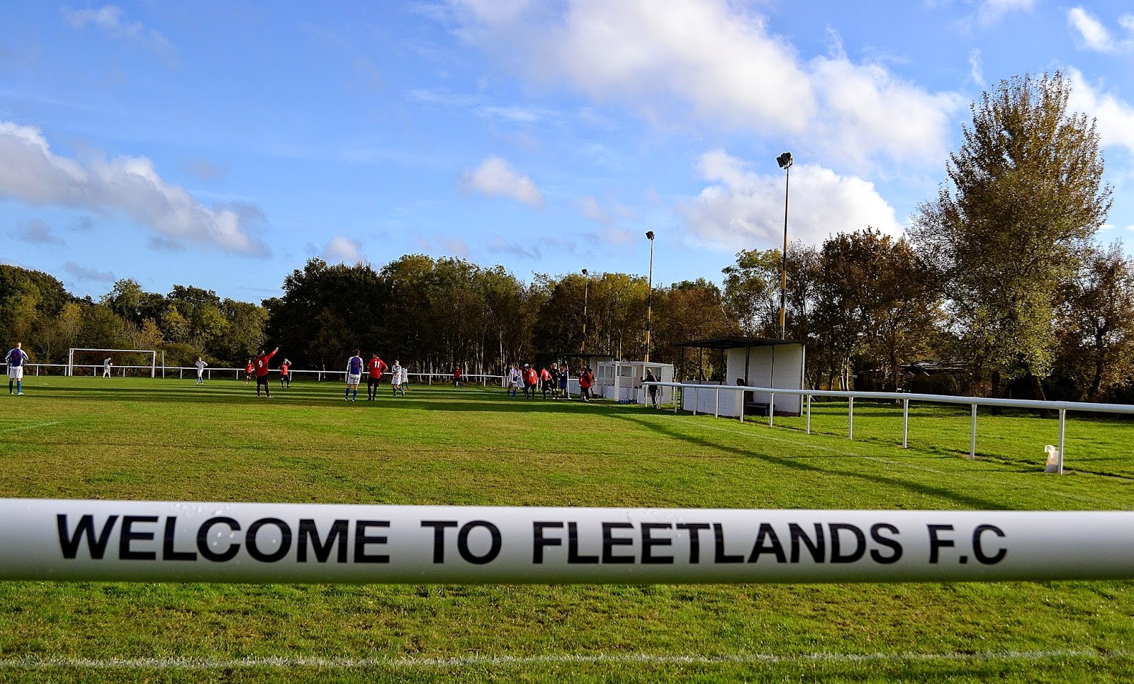 Hopping Around Hampshire: Fleetlands v Overton United