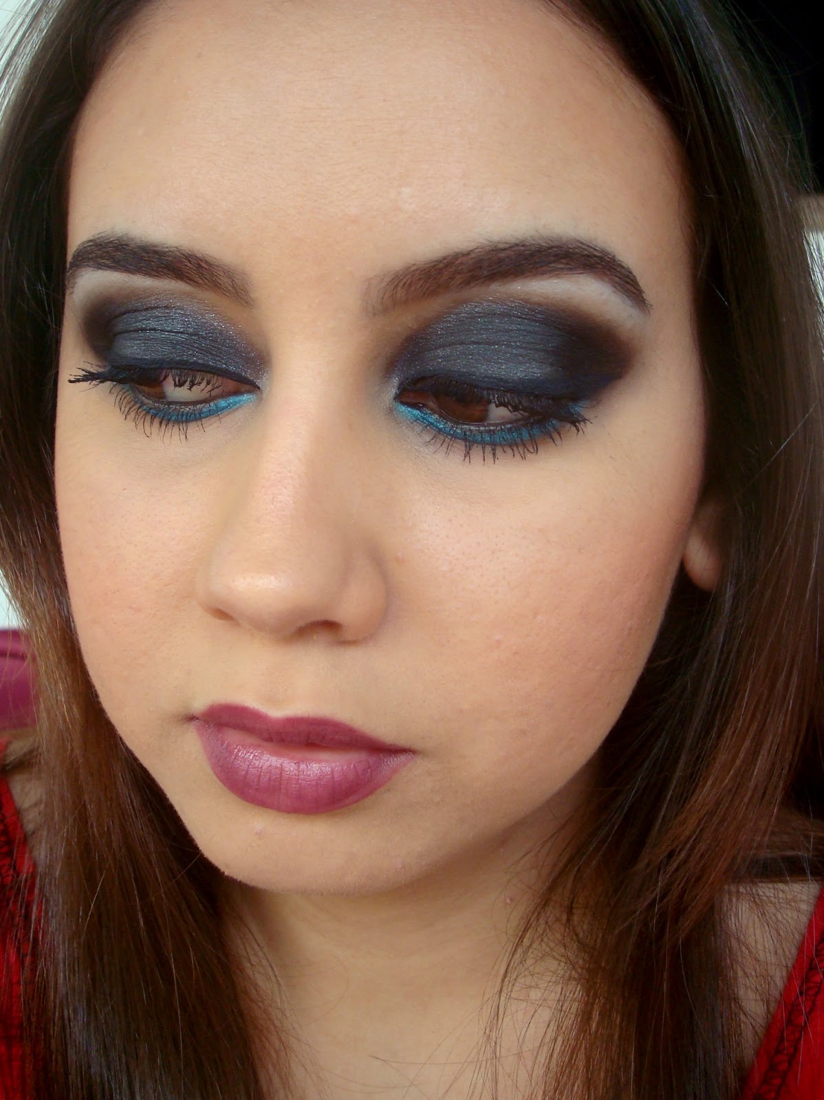 Girlene Meron: Vídeo tutorial: Maquiagem preta com toque colorido