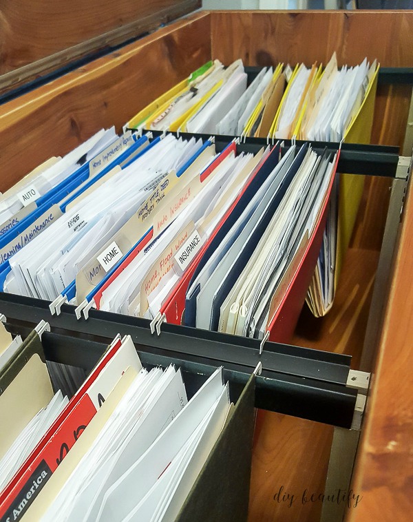 DIY Home Filing System in a Blanket Chest or Trunk - DIY Beautify ...