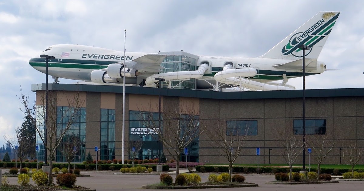 Airplane Life: Boeing 747 Emergency Slide Deployment