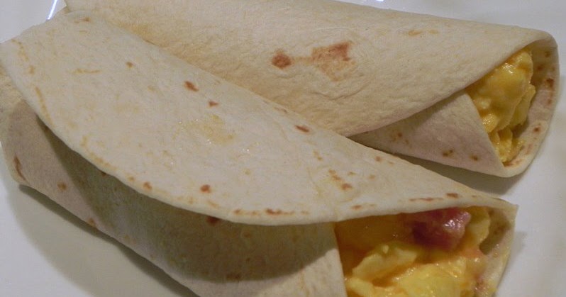 The Iowa Housewife: Breakfast Wraps