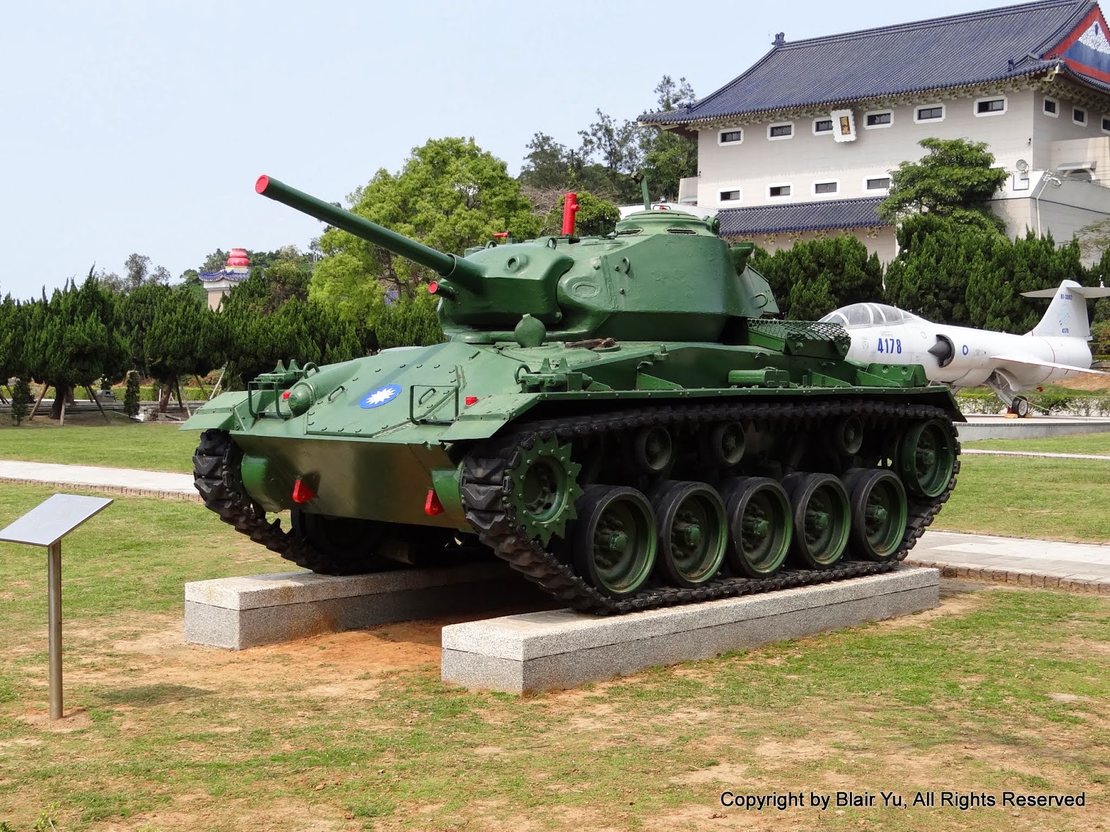 Blair's 軍事,警察及消防攝影: M24A1 Chaffee 霞飛戰車