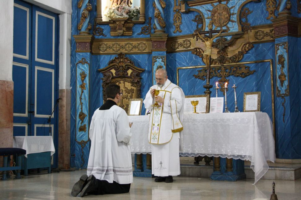 Fraternidad Santa Bárbara de la Reina de Casablanca.: Misa de Siempre ...