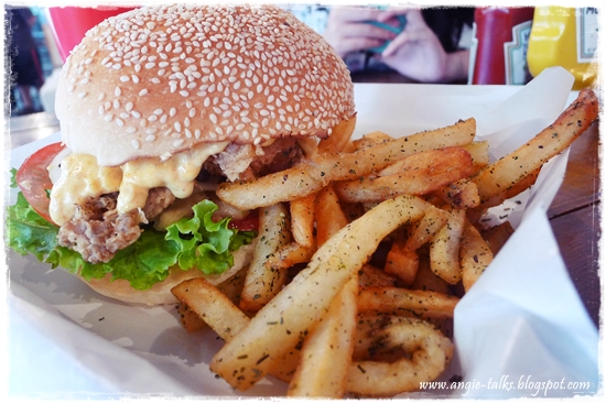 ♥ Angie-Talks ♥: Big Hug Burger @ Subang Square, Ss15