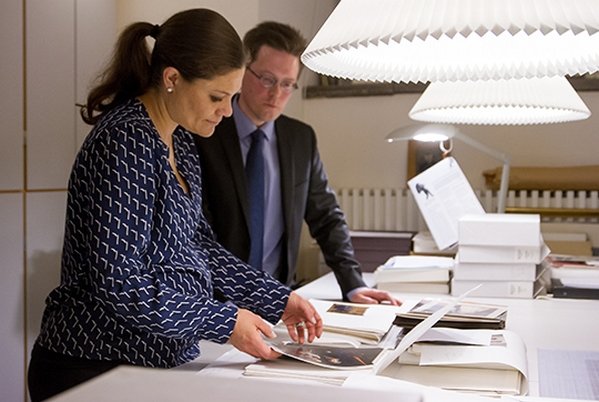 Crown Princess Victoria visits the Bernadotte Library