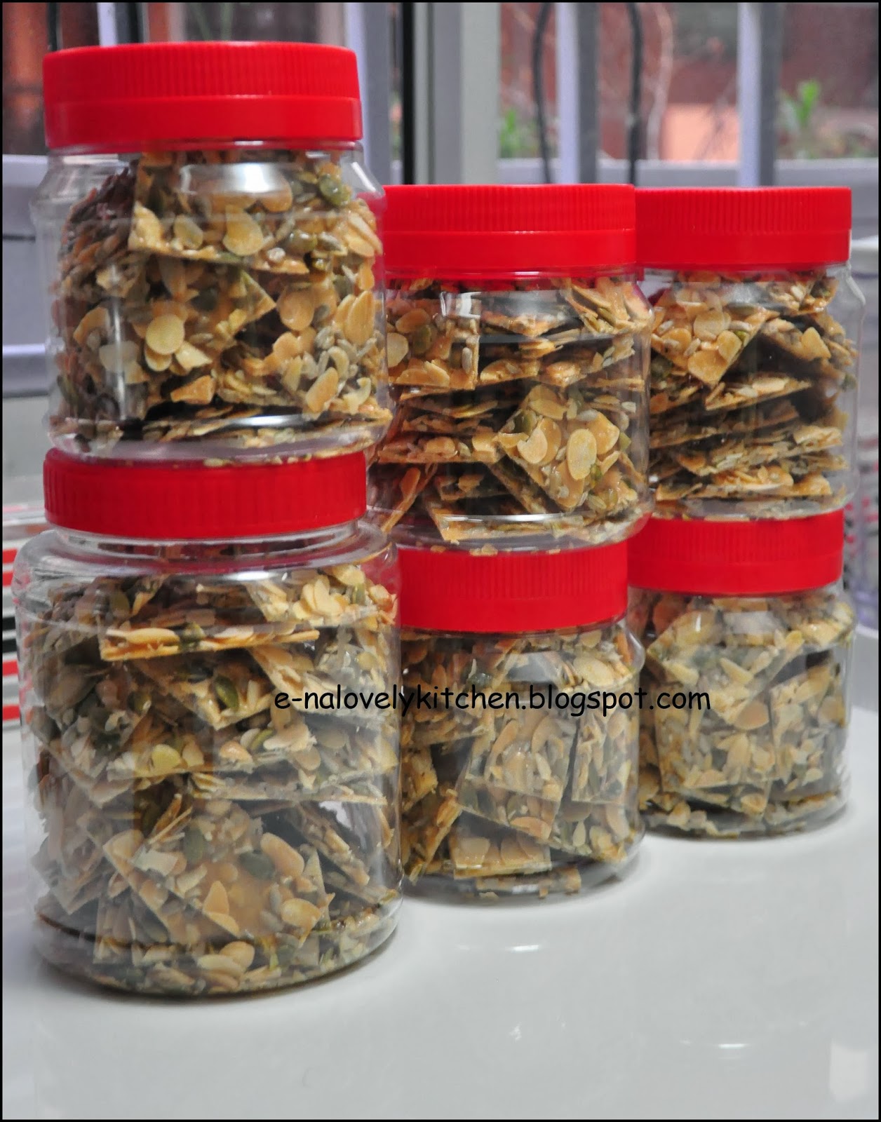 E-NA LOVELY KITCHEN ^_^: BEPANG BADAM / FLORENTINE COOKIES/ ALMOND ...