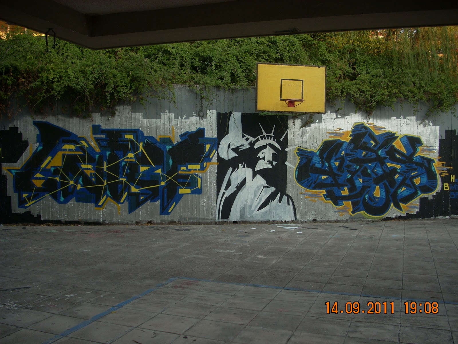 BEATBOX RADIO SHOW: BBRS 4 Years Anniversary Graffiti At Ioannina By ...