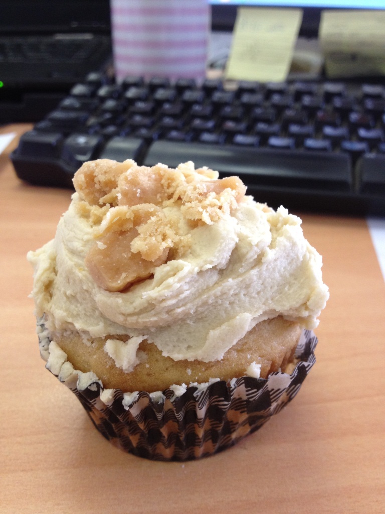 The Teensy, Tiny, Insignificant Details: Scottish Tablet Cup Cakes with ...