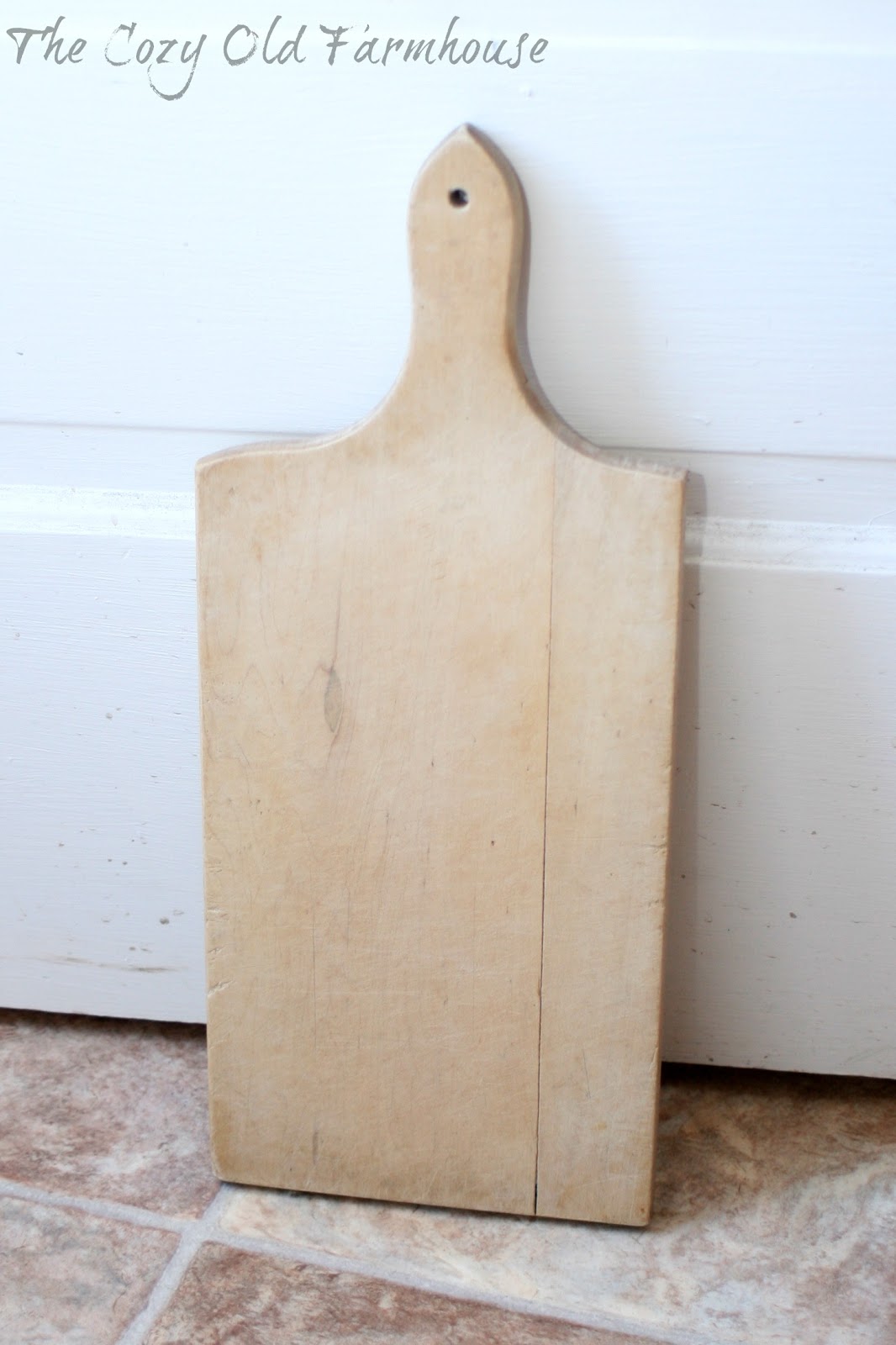 The Cozy Old "Farmhouse": Wooden Cutting Board Makeover and Repurpose
