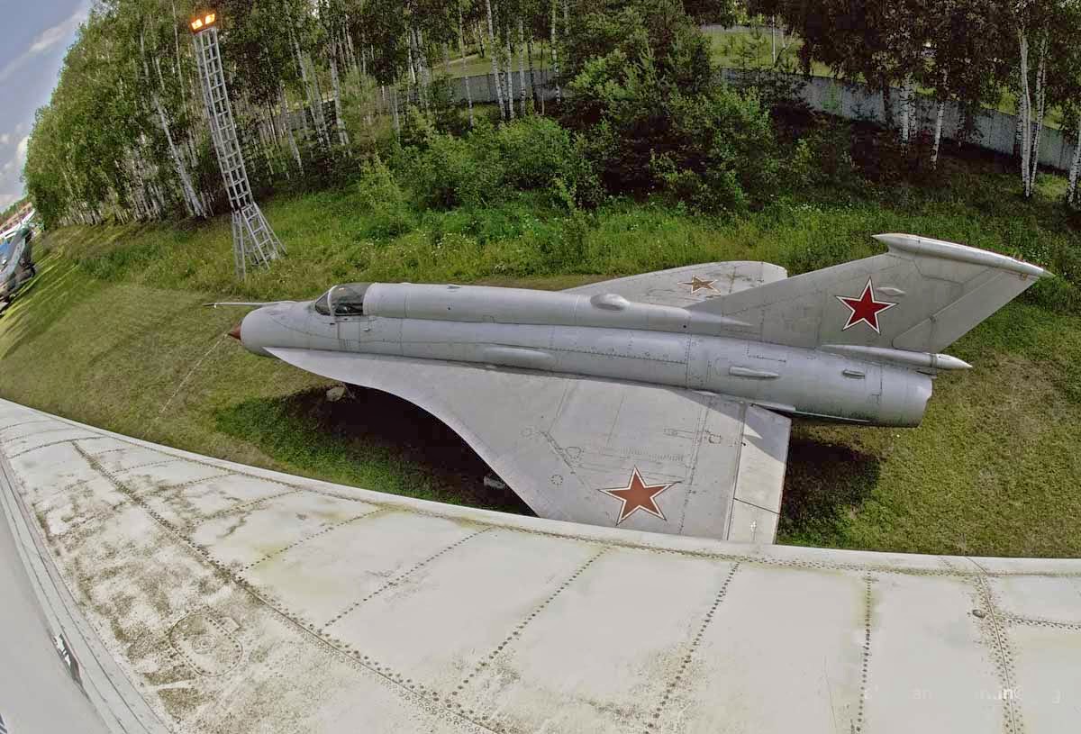 nhungdoicanh: Mikoyan-Gurevich MiG-21I (A-144) Analog