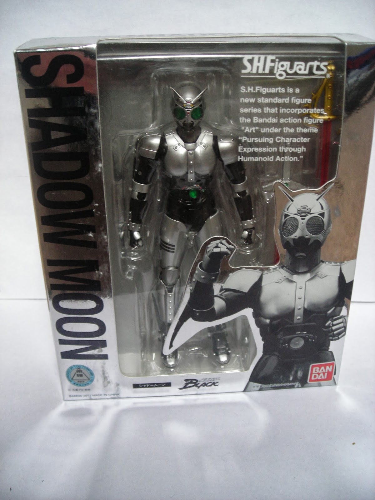 My Shiny Toy Robots: Toybox REVIEW: S.H. Figuarts Shadow Moon