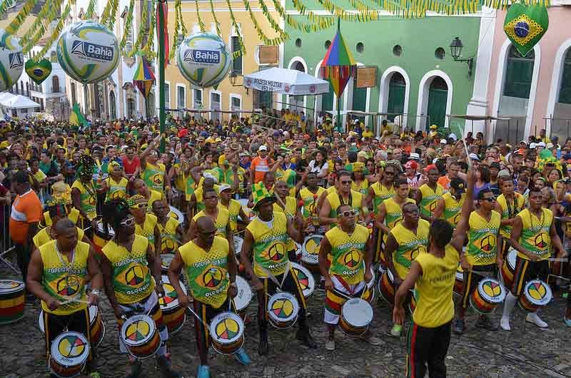 Salvador em um dia: Olodum tocará seus tambores no Pelourinho para a ...