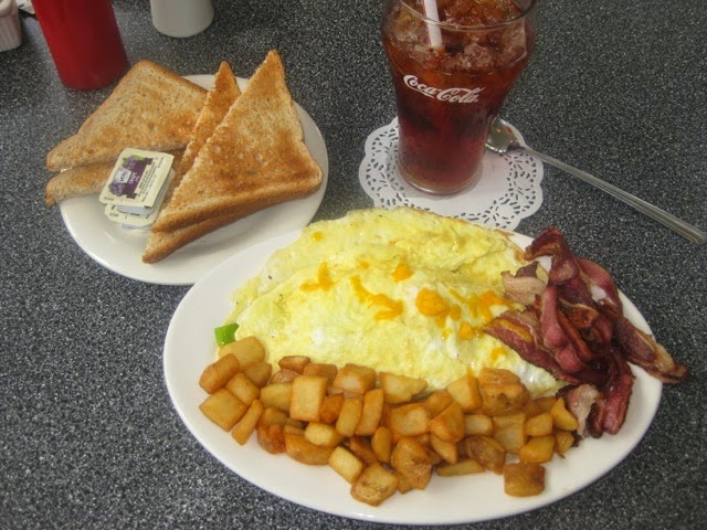 EXPAT Dining in Bahrain: Johnny Rockets (Breakfast)